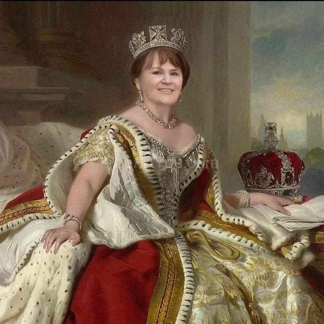 Queen Victoria personalized female portrait – PopArtYouShop